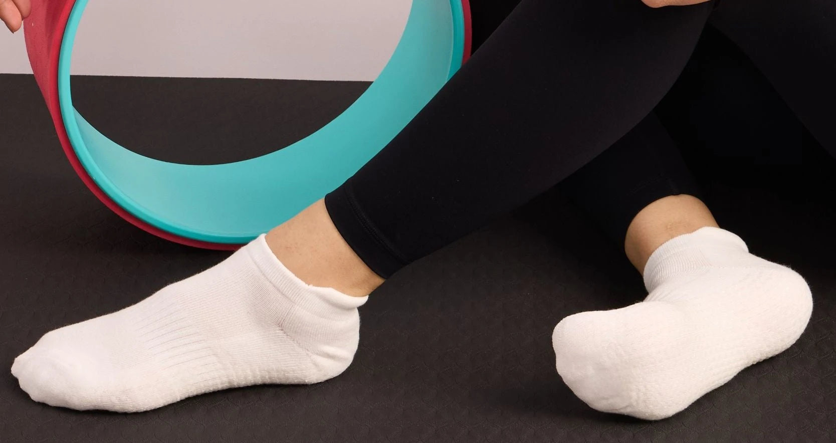 Men's Yoga & Pilates Socks – Mint & Oak
